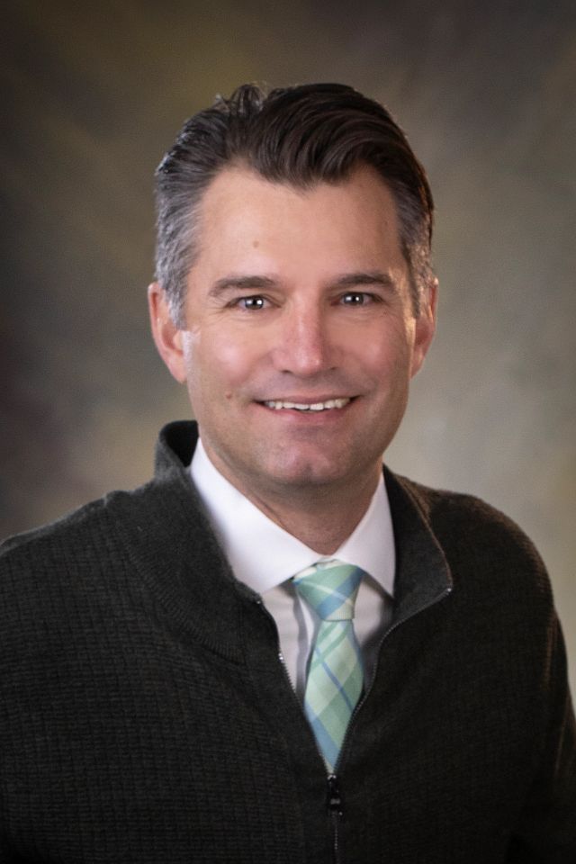 Dr. Donnevan Blake, MD - Green Bay, WI - Cardiology