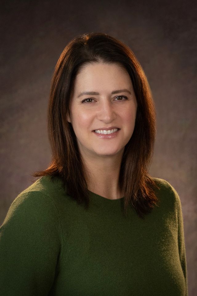 Dr. Amy D Cvengros, MD - Iron Mountain, MI - Internal Medicine ...